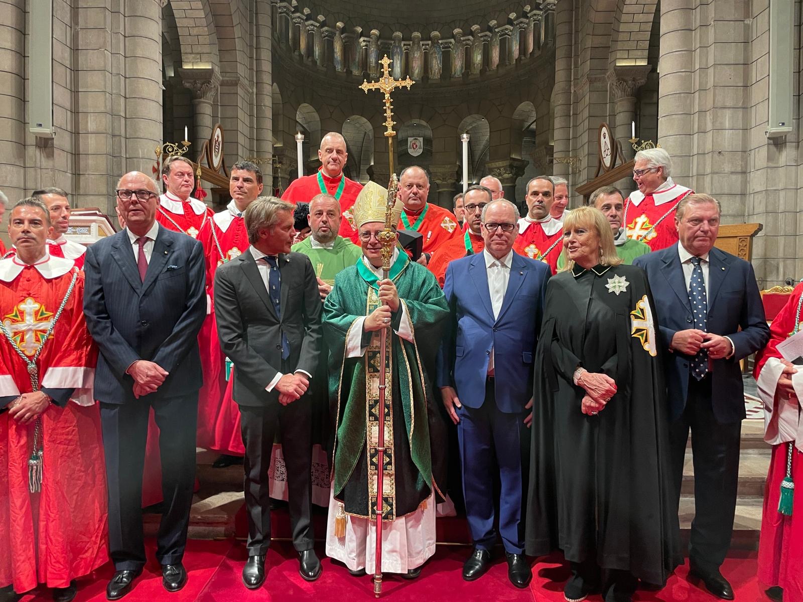 Mgr David a été fait Grand Officier de l'Ordre des Saints Maurice et ...